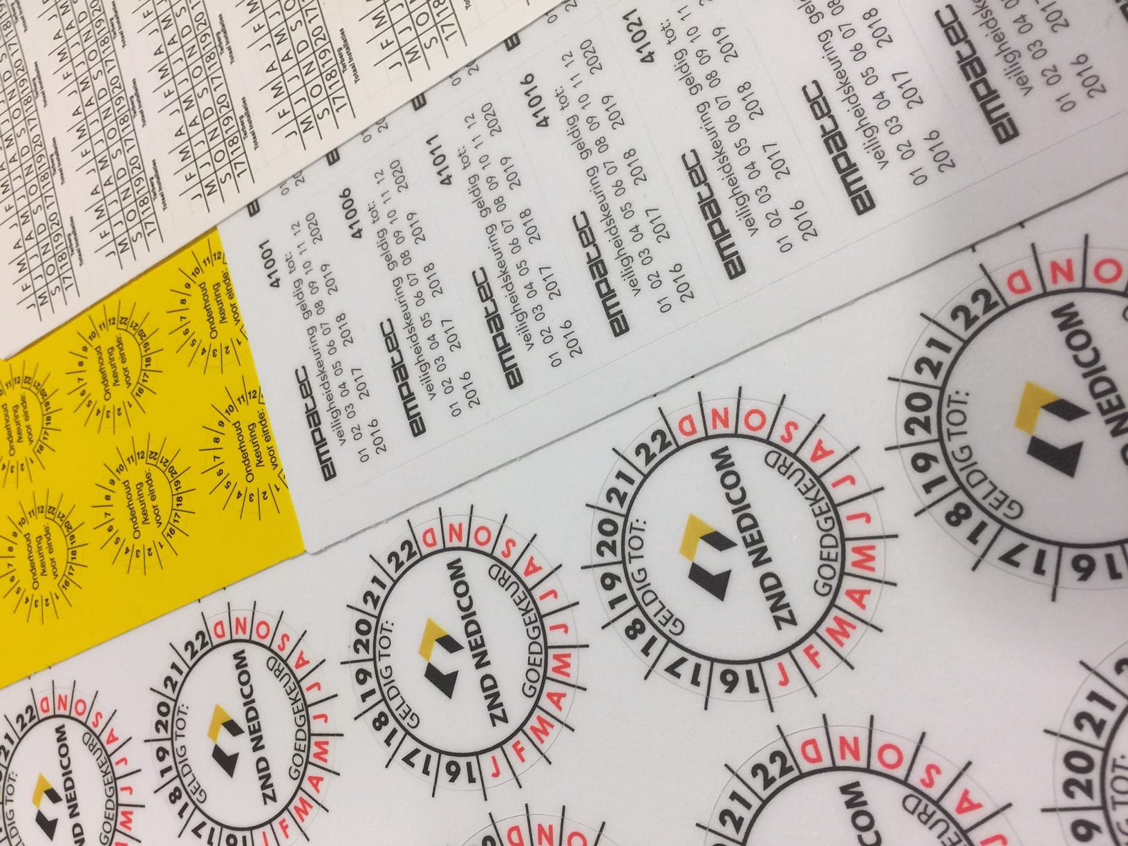 Alles over keuringsstickers lezen? | StickerCompany